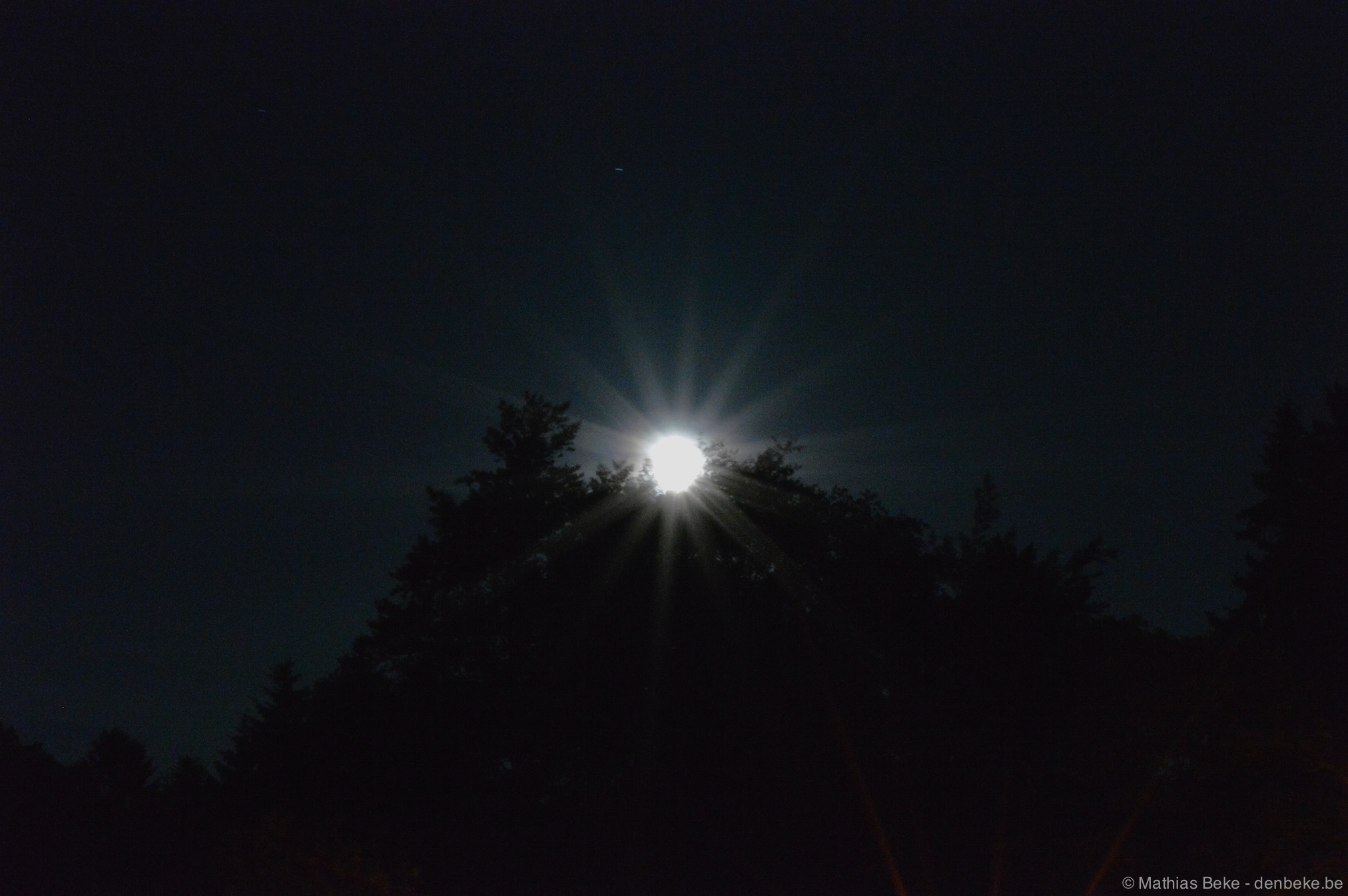 Nachtelijke foto's: maan – DenBeke